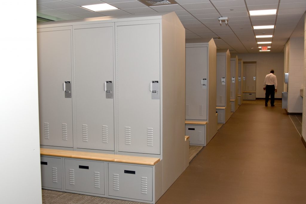 Locker Room 2 - Redstone Architects Inc.